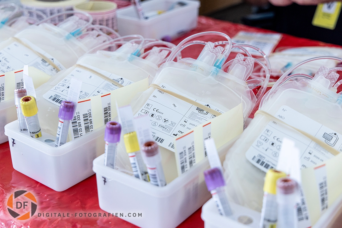 Amazon veranstaltet Blutspendeaktion im Lager DUS2 in Duisburg für ...