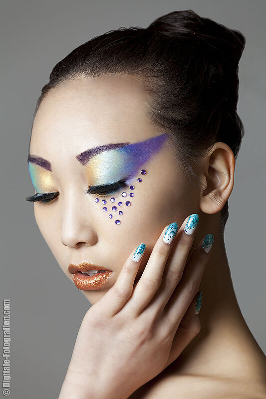 Extreme MakeUp Shooting im Fotostudio in Essen